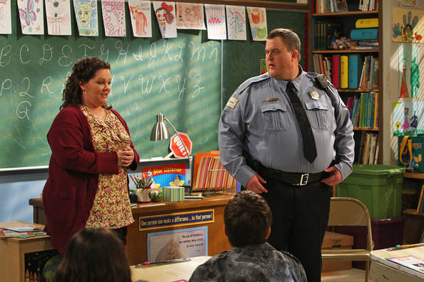 Fall Pilot Review – MIKE AND MOLLY on CBS | My Take on TV